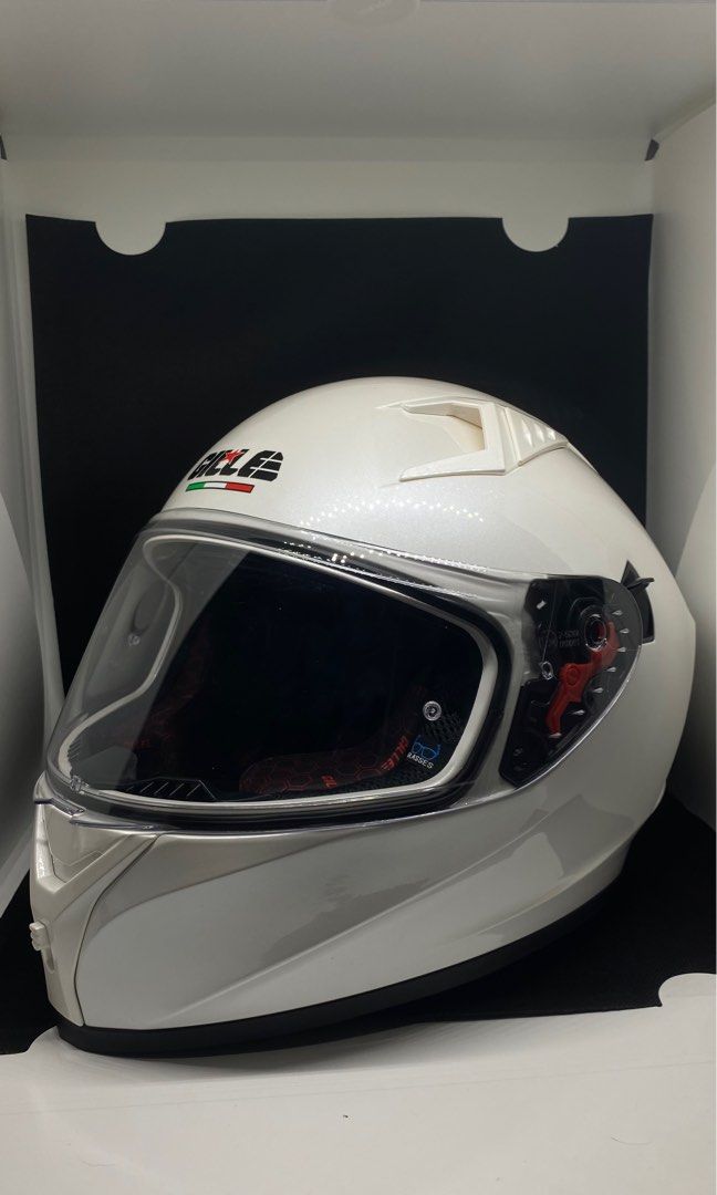 Gille GTS V1 Pearl White, Motorbikes, Motorbike Parts & Accessories ...