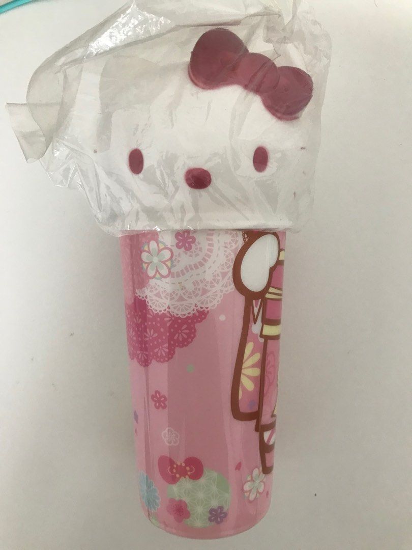 Hello Kitty drinking cup, Hobbies & Toys, Memorabilia & Collectibles ...