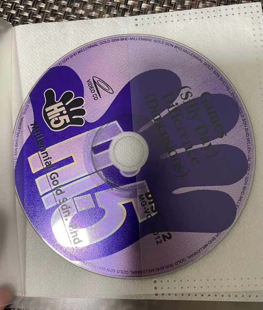 Hi-5 music CD x11 plus CD pockets, Hobbies & Toys, Music & Media, CDs ...