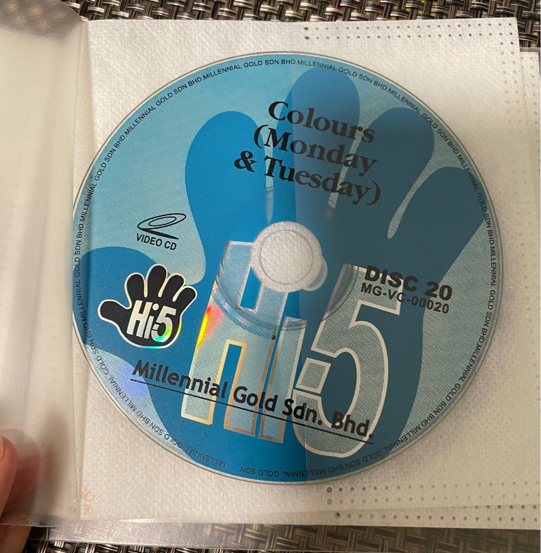 Hi-5 music CD x11 plus CD pockets, Hobbies & Toys, Music & Media, CDs ...