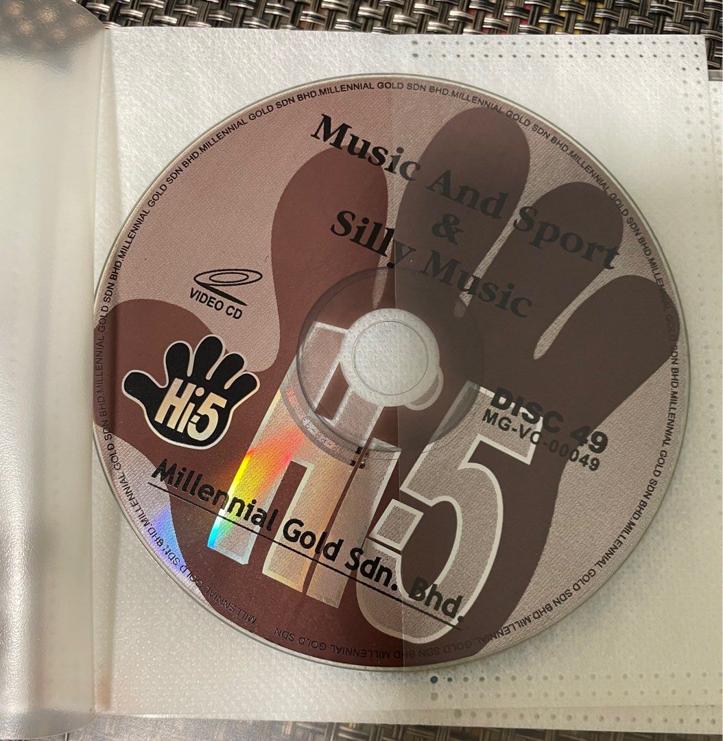 Hi-5 music CD x11 plus CD pockets, Hobbies & Toys, Music & Media, CDs ...