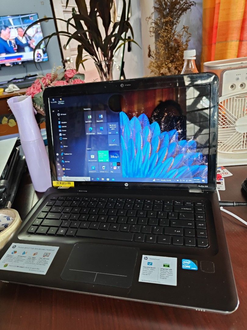 Hp Core i3 with black spot on screen. Very usable, Computers & Tech ...