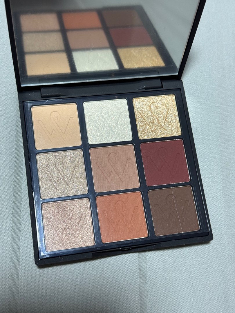 Iconic Eyeshadow Palete, Beauty & Personal Care, Face, Makeup on Carousell