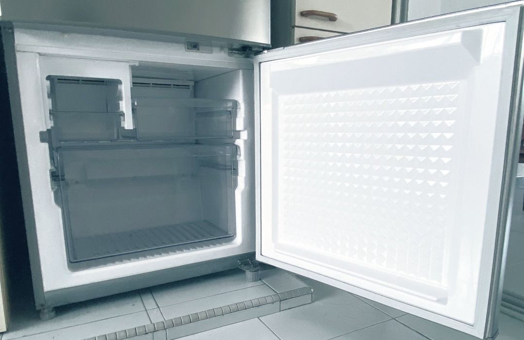Delivery included - Like new hardly used Refrigerator | Fridge | with ...