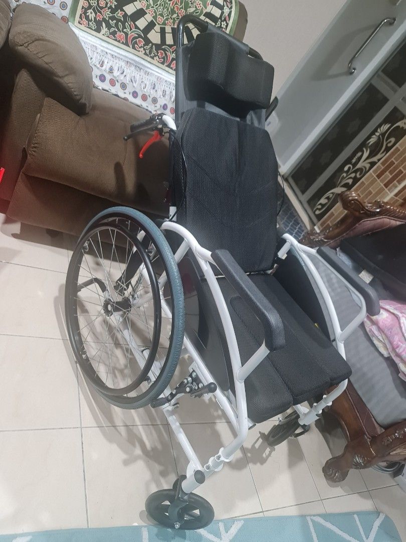 Maidesite Reclined High Back Wheelchair, Health & Nutrition, Assistive ...