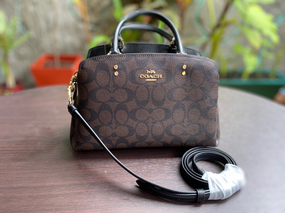 Original Coach Bag from Canada, Luxury, Bags & Wallets on Carousell