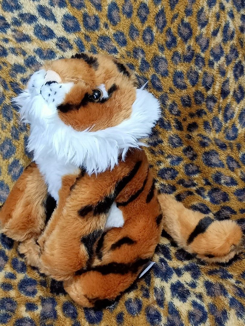 REALISTIC SMALL SIZE TIGER PLUSH ANIMAL, Hobbies & Toys, Toys & Games ...