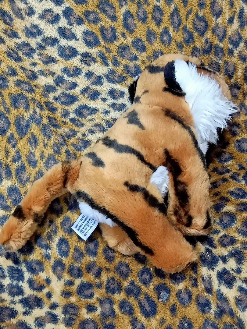 REALISTIC SMALL SIZE TIGER PLUSH ANIMAL, Hobbies & Toys, Toys & Games ...