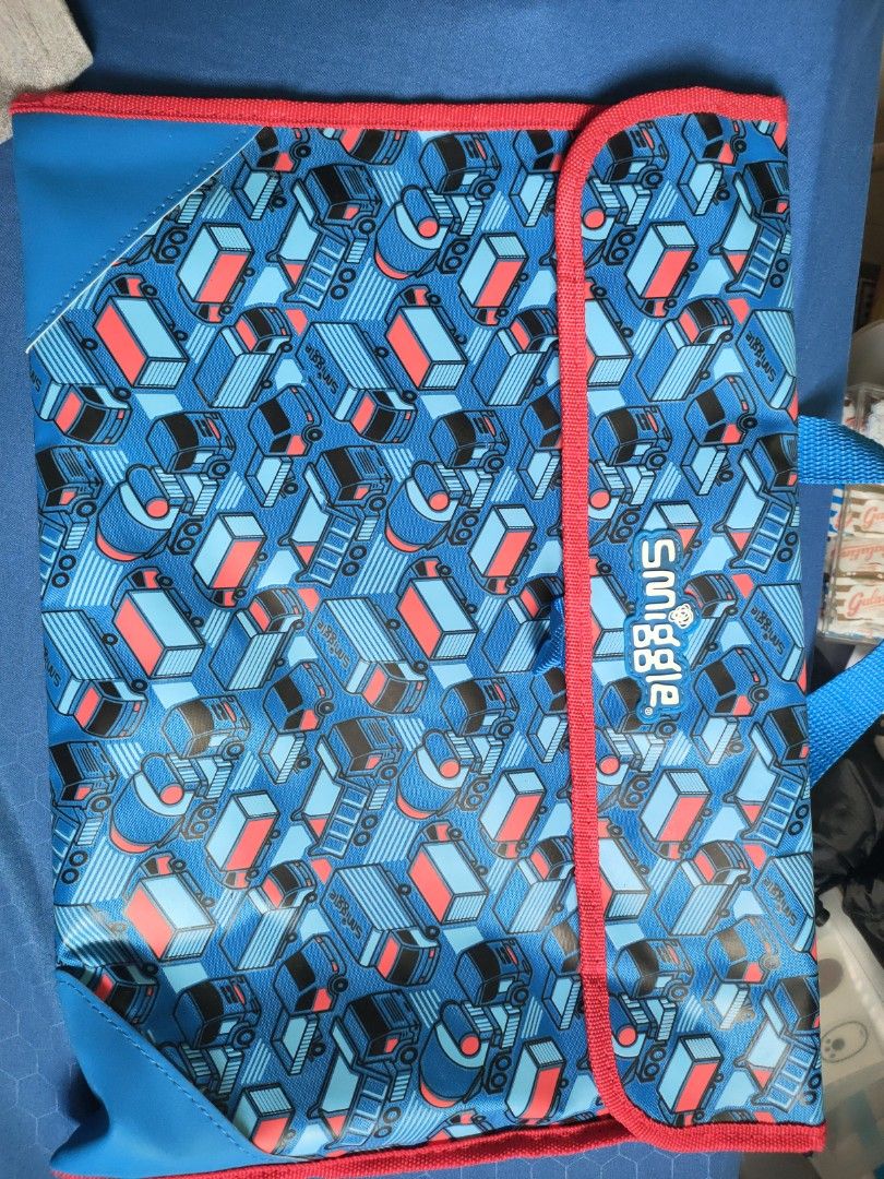 Smiggle Book Bag and Pop Out stationary set, Babies & Kids, Babies ...