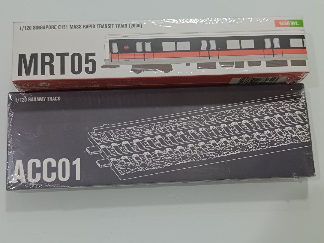 SMRT Train (2006) NS/EW Line with Track, Free Delivery, Hobbies & Toys ...