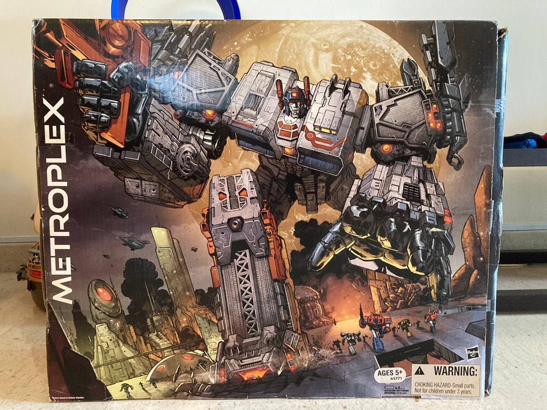 Transformer Metroplex San Diego 2014, Hobbies & Toys, Toys & Games on ...