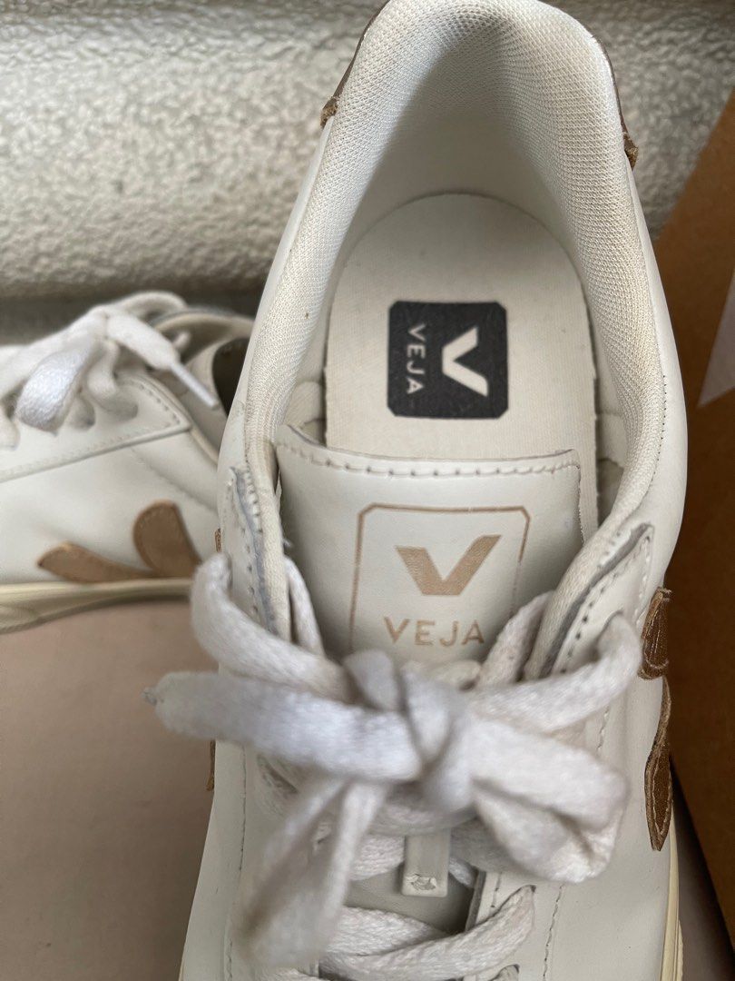 Veja with metallic rose gold logo, Women's Fashion, Footwear, Sneakers ...
