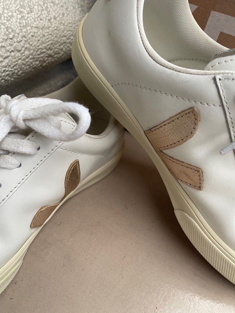 Veja with metallic rose gold logo, Women's Fashion, Footwear, Sneakers ...