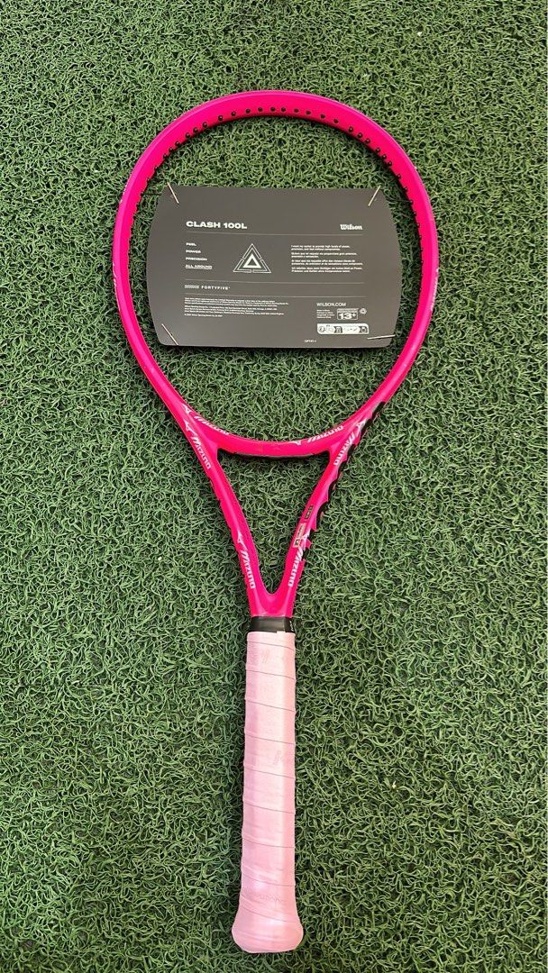 Wilson Clash 100 Neon Pink Paris V2, Olah Raga, Perlengkapan Olahraga ...