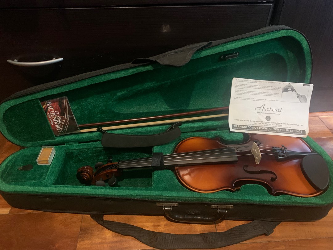Antoni 4/4 Full Scale Violin, Hobbies & Toys, Music & Media, Musical ...