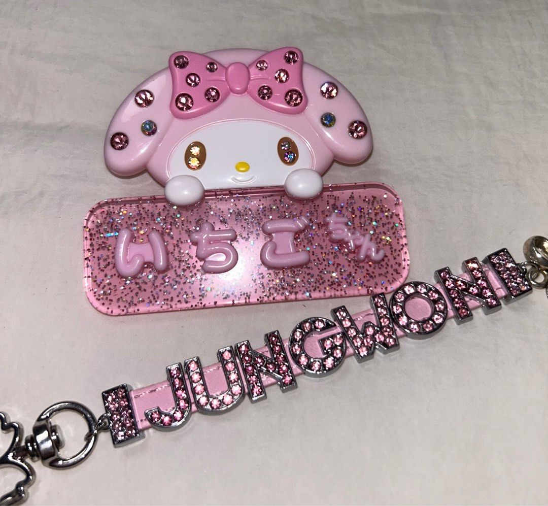 CUSTOM kpop name keychains | bts exo seventeen treasure enhypen txt ...
