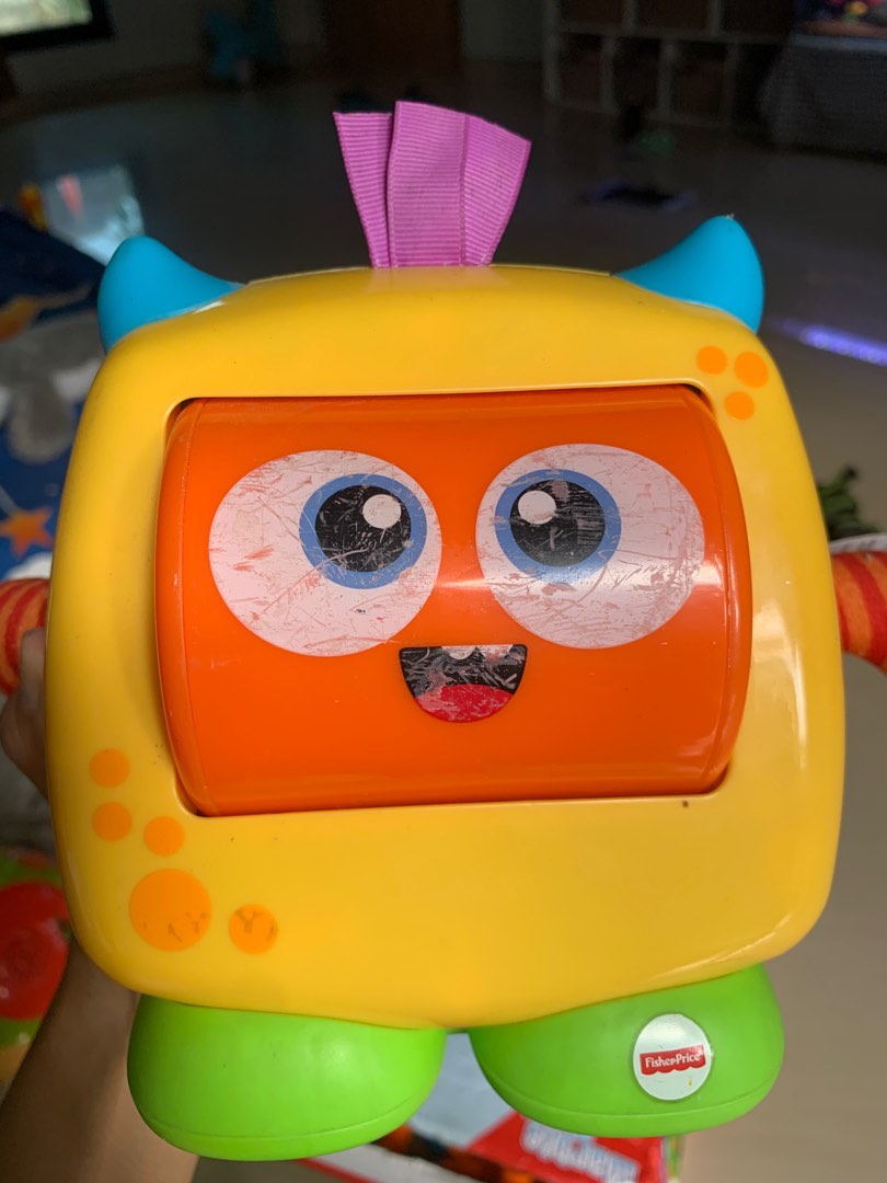 fisher price rolling, Toys & Collectibles, Mainan di Carousell