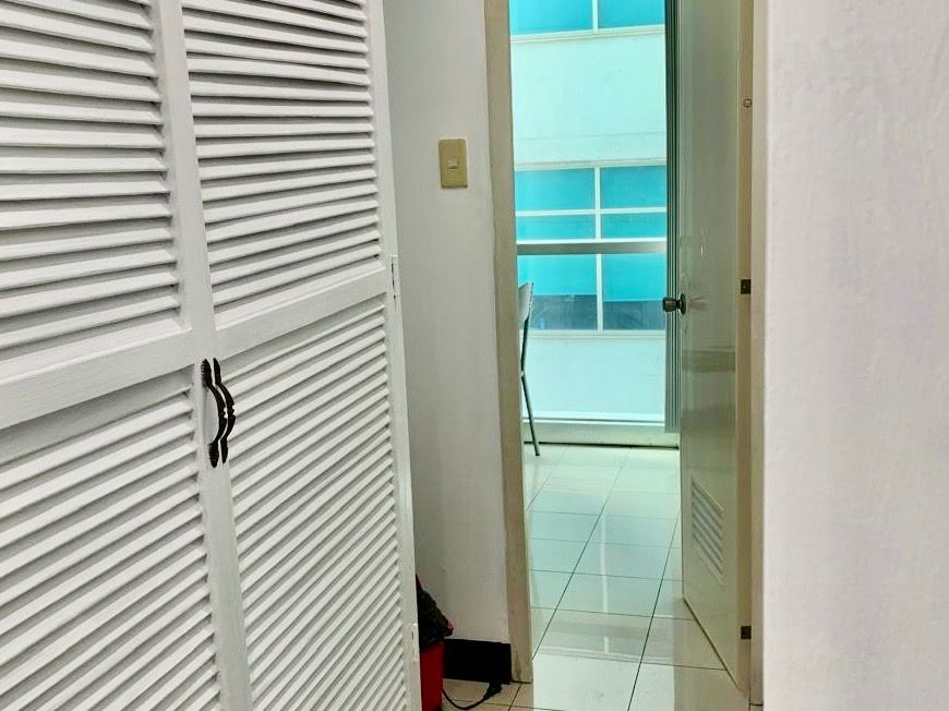 Fully Fitted 89 sqm. Office Space for Sale with Parking Slot at Taipan ...