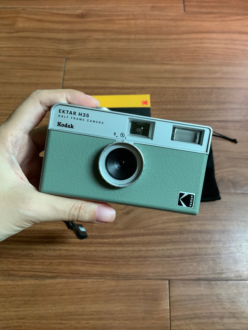 Kodak Ektar H35 - Reusable Half-Frame Film Camera, Photography, Cameras on Carousell