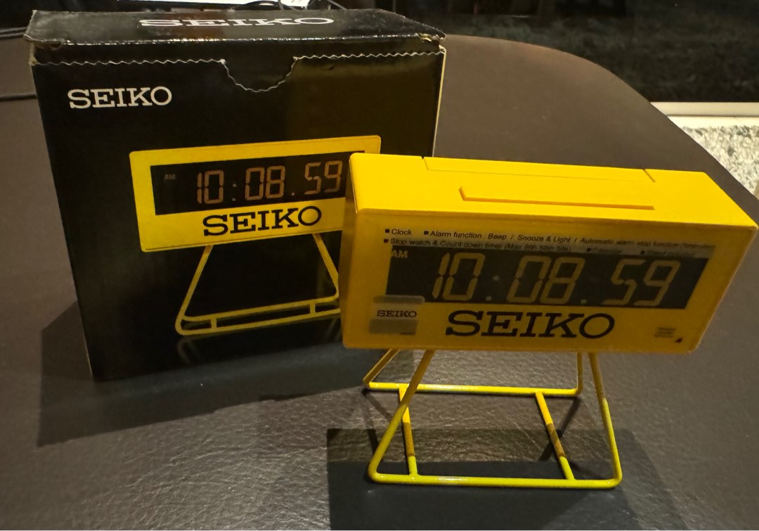 Seiko sports timer stopwatch LCD Clock QHL062Y, Everything Else on ...