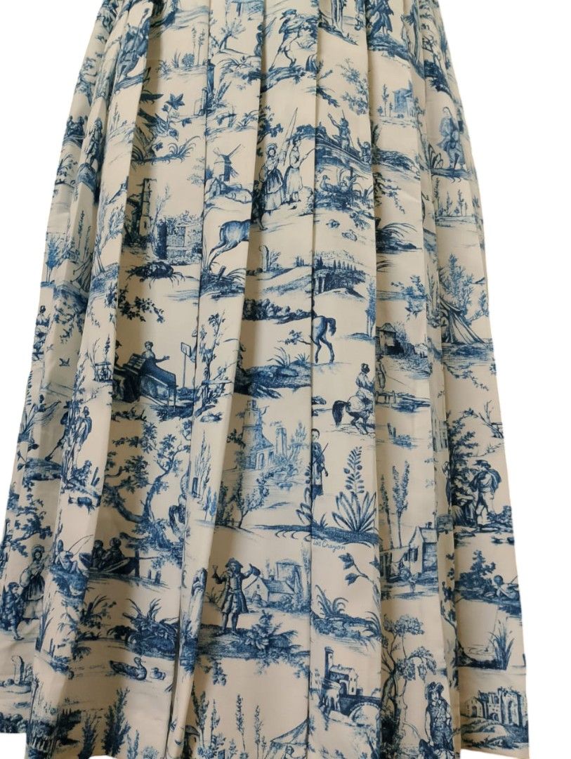 Skrit Vintage french ( FREE POSTAGE ), Women's Fashion, Bottoms, Skirts ...
