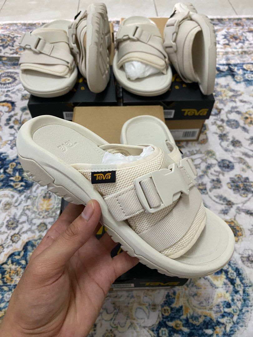 TEVA SLIDE HURRICANE, Women's Fashion, Footwear, Flipflops and Slides on Carousell