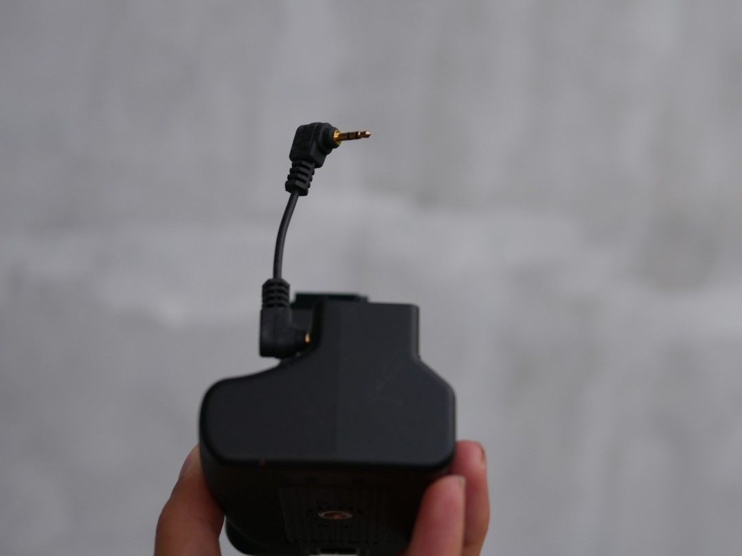 Canon EOS RP battery grip, Photography, Cameras on Carousell