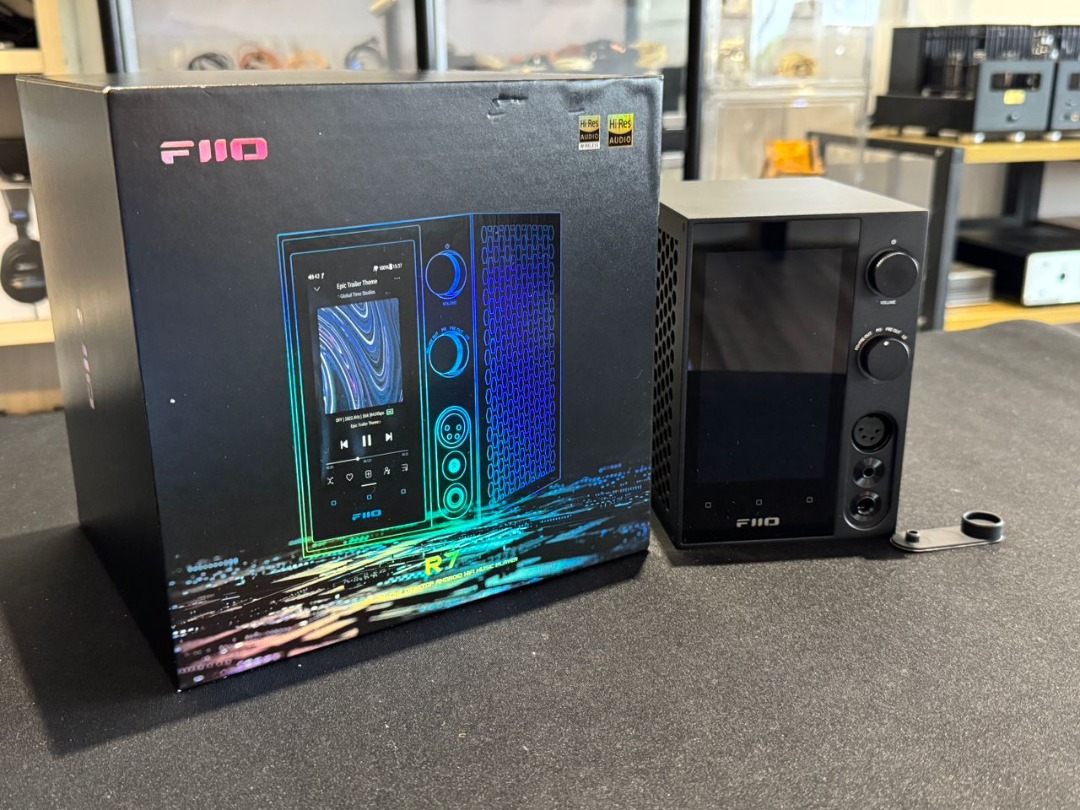Fiio R7 Digital Audio Player, DAC and Amplifier Android Headphone ...