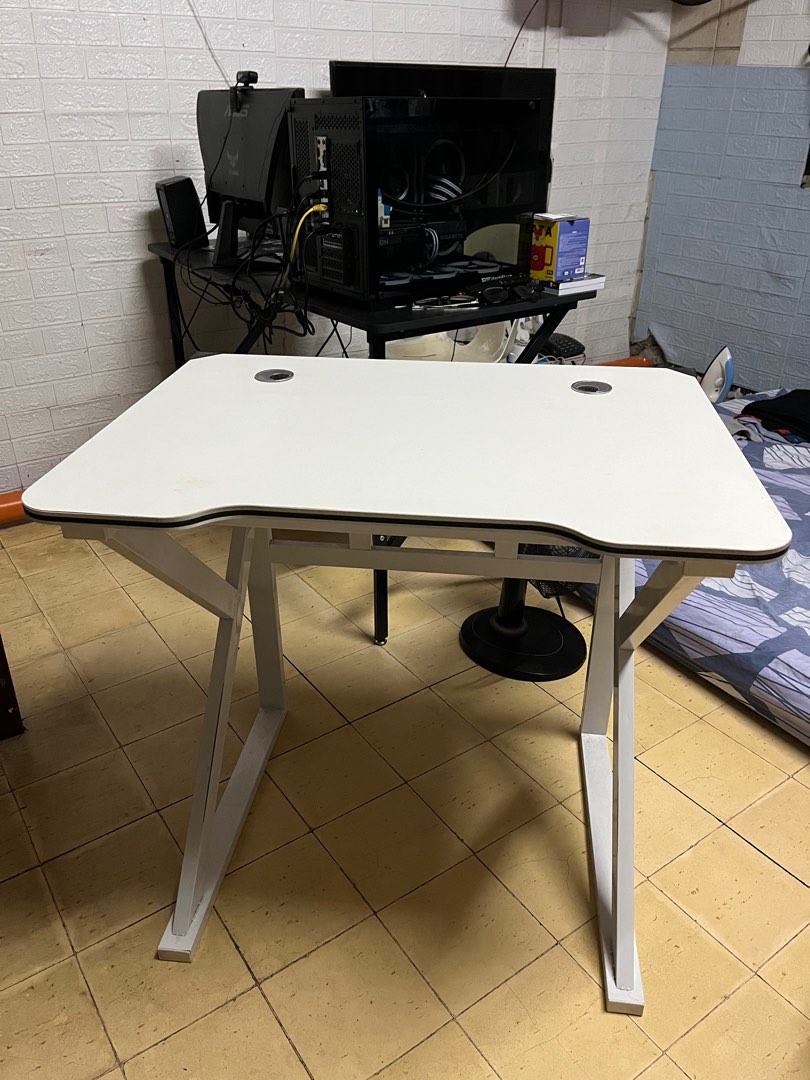 GAMING TABLE 80cm White, Furniture & Home Living, Furniture, Tables ...