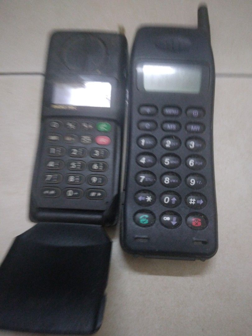 Handphone lama utk display saja, Hobbies & Toys, Collectibles ...