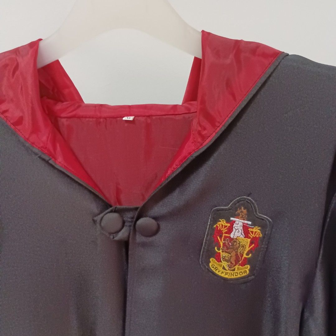 Harry Potter 'Gryffindor' robe, Men's Fashion, Coats, Jackets and ...