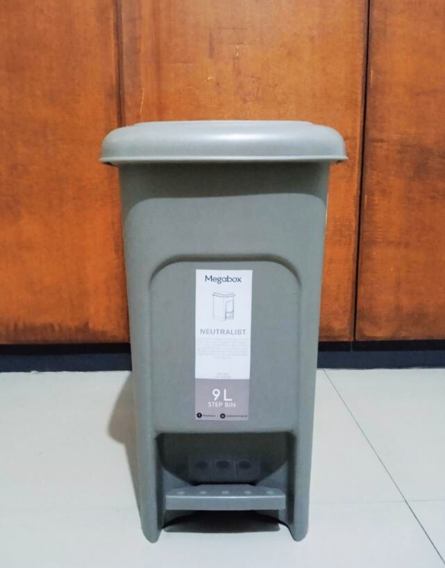 Megabox 9L Step Bin, Furniture & Home Living, Cleaning & Homecare ...