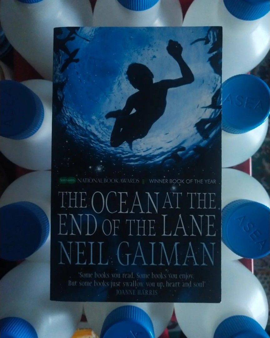 Neil Gaiman - The Ocean at the end of the Lane, Hobbies & Toys, Books ...