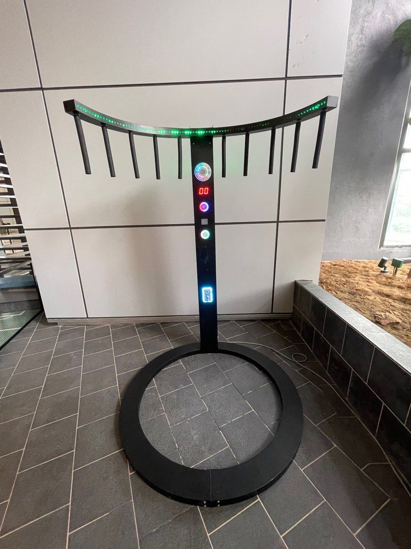 Play Eye Catch Stick Machine Petrosains KLCC Game Arcade Birthday Party ...