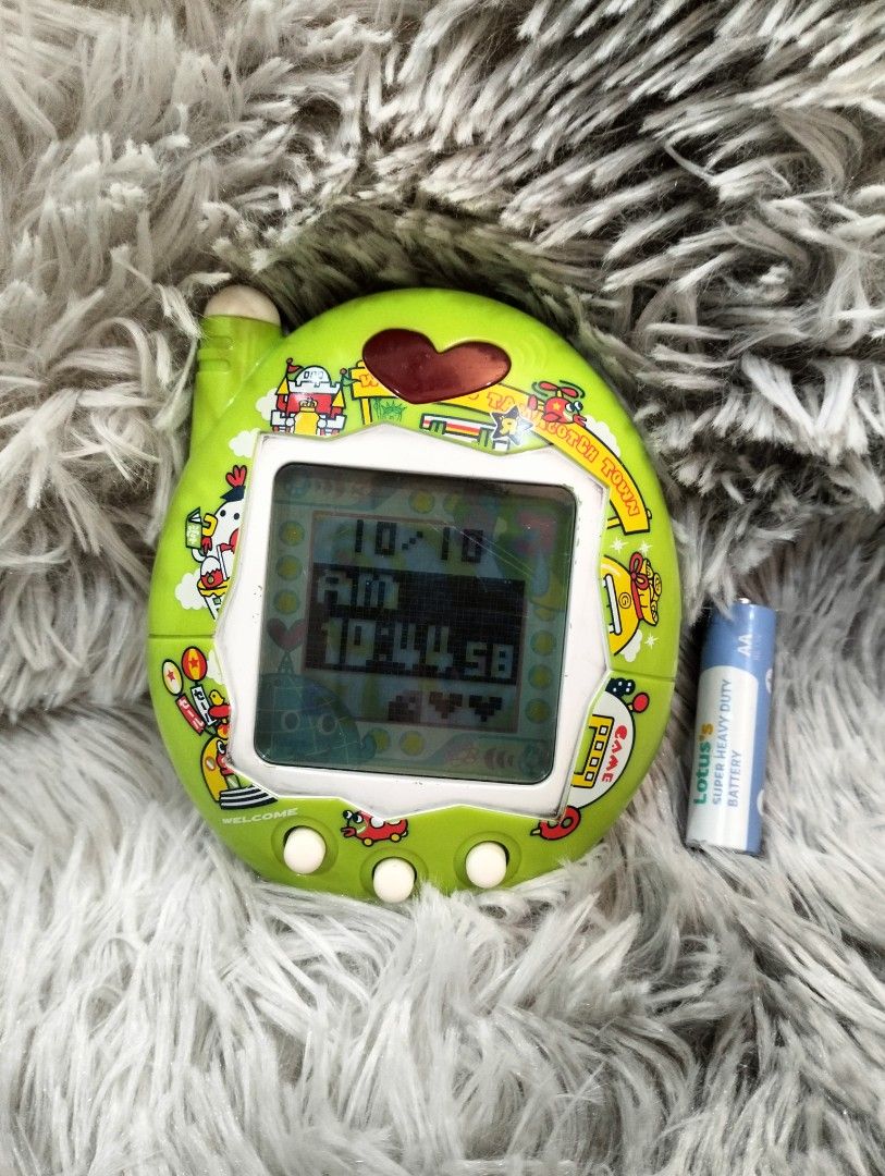 Rare Tamagotchi BANDAI Home Deka Big Home Station Vert Green, Hobbies ...