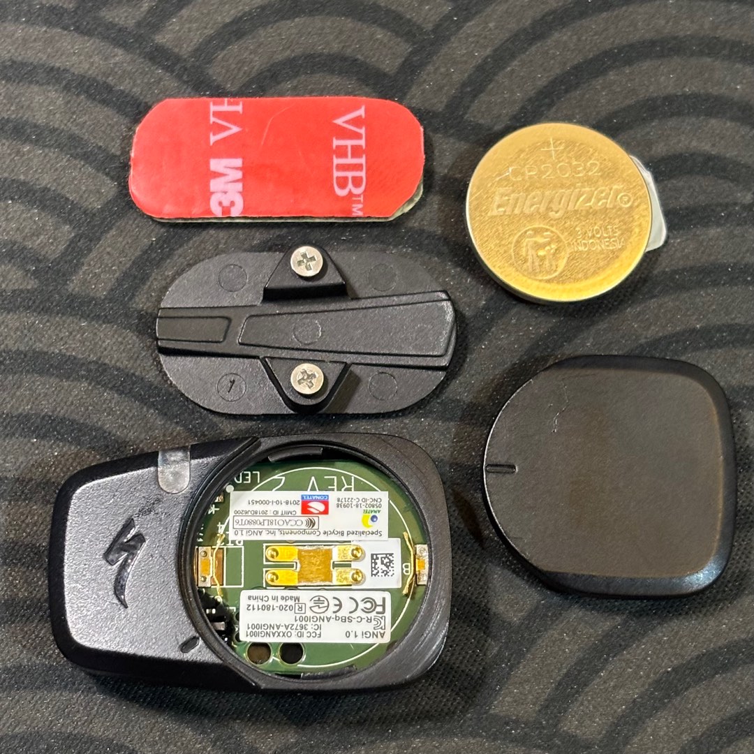 Specialized ANGI crash sensor, Sports Equipment, Bicycles & Parts ...