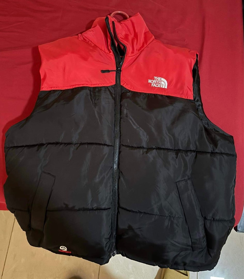 TNF puffer vest, Men's Fashion, Coats, Jackets and Outerwear on Carousell