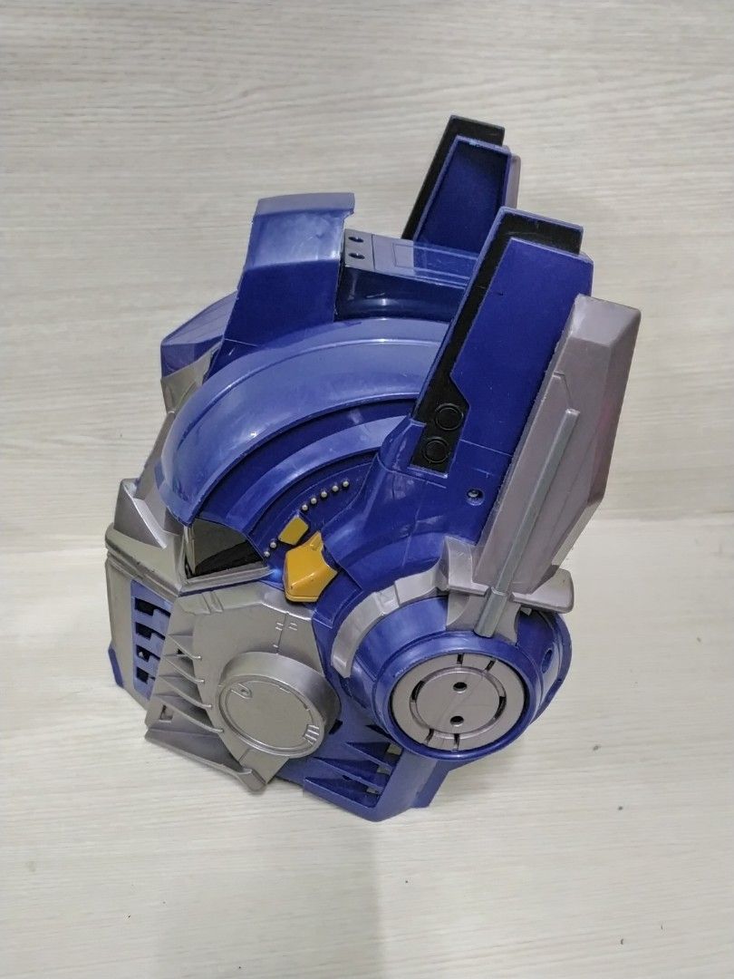 Transformer Optimus Prime Talking & Voice Changing Mask Helmet Hasbro ...