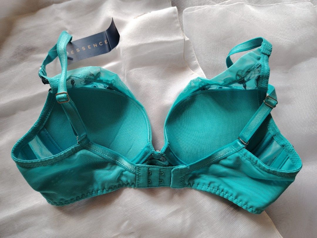 ( TNA) Triumph Essence wired push-up bra with crystal 32B, Women's Fashion, New Undergarments ...