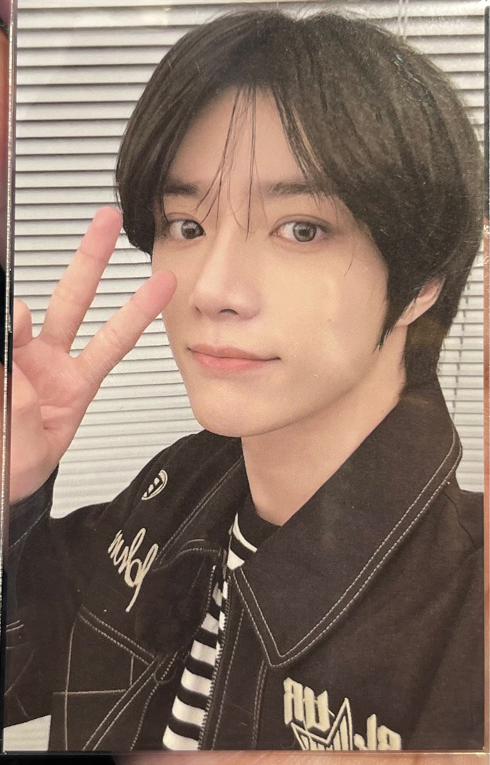 TXT popup store 特典卡 #崔杋圭 #BeomGyu #HK, 興趣及遊戲, 收藏品及紀念品, 韓流 - Carousell