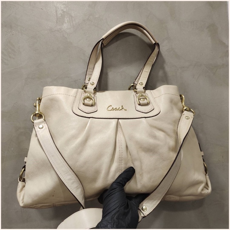 247005798 COACH BAG LEATHER 1075-F15513, Luxury, Bags & Wallets on ...