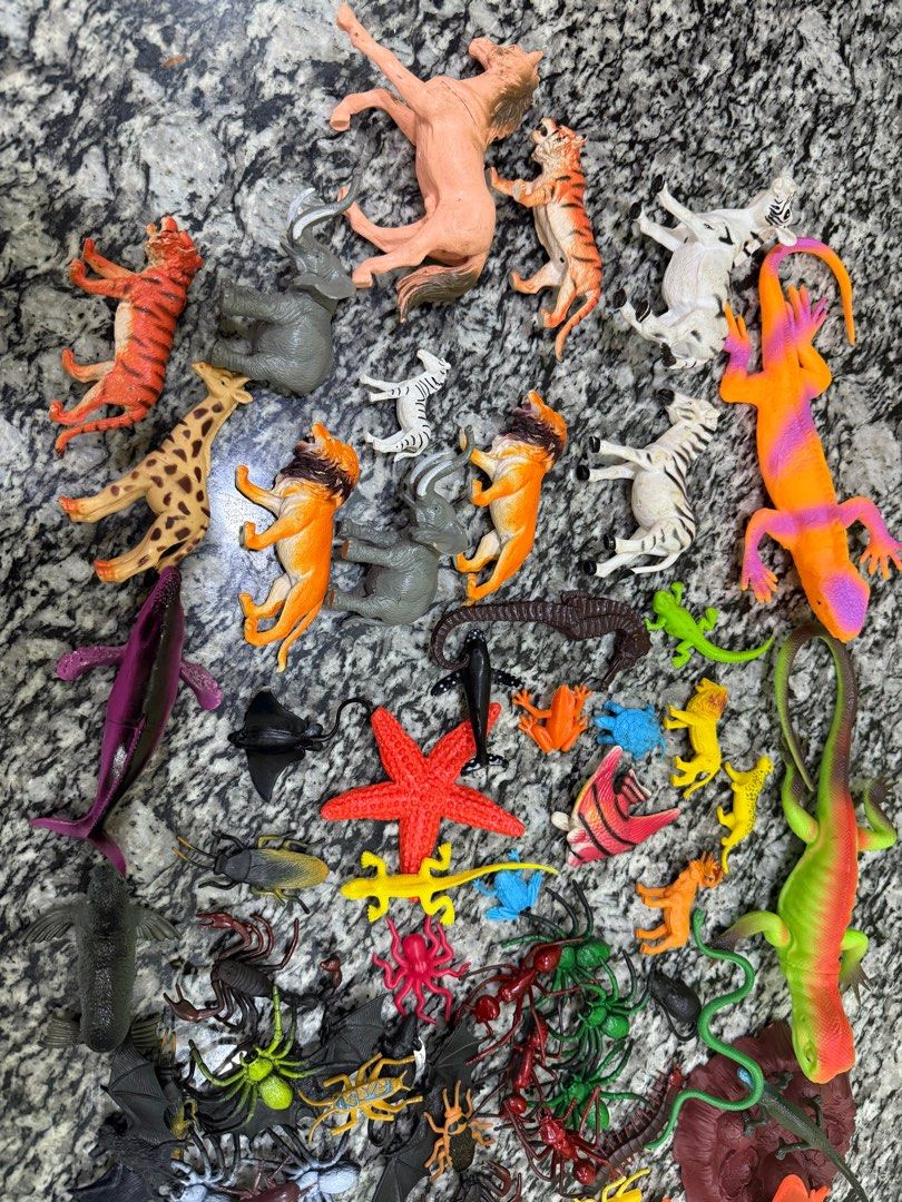 Animal bugs mix combo toys, Hobbies & Toys, Toys & Games on Carousell