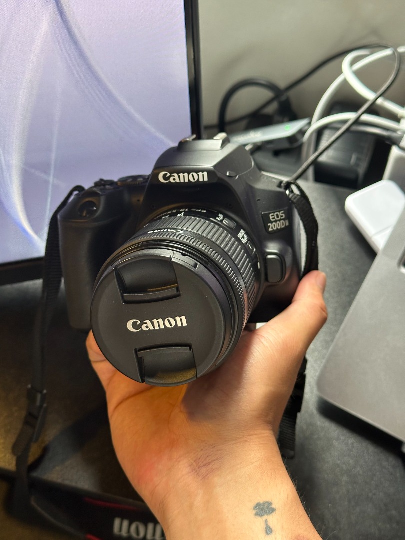 Canon EOS Mark II 200D, Photography, Cameras on Carousell