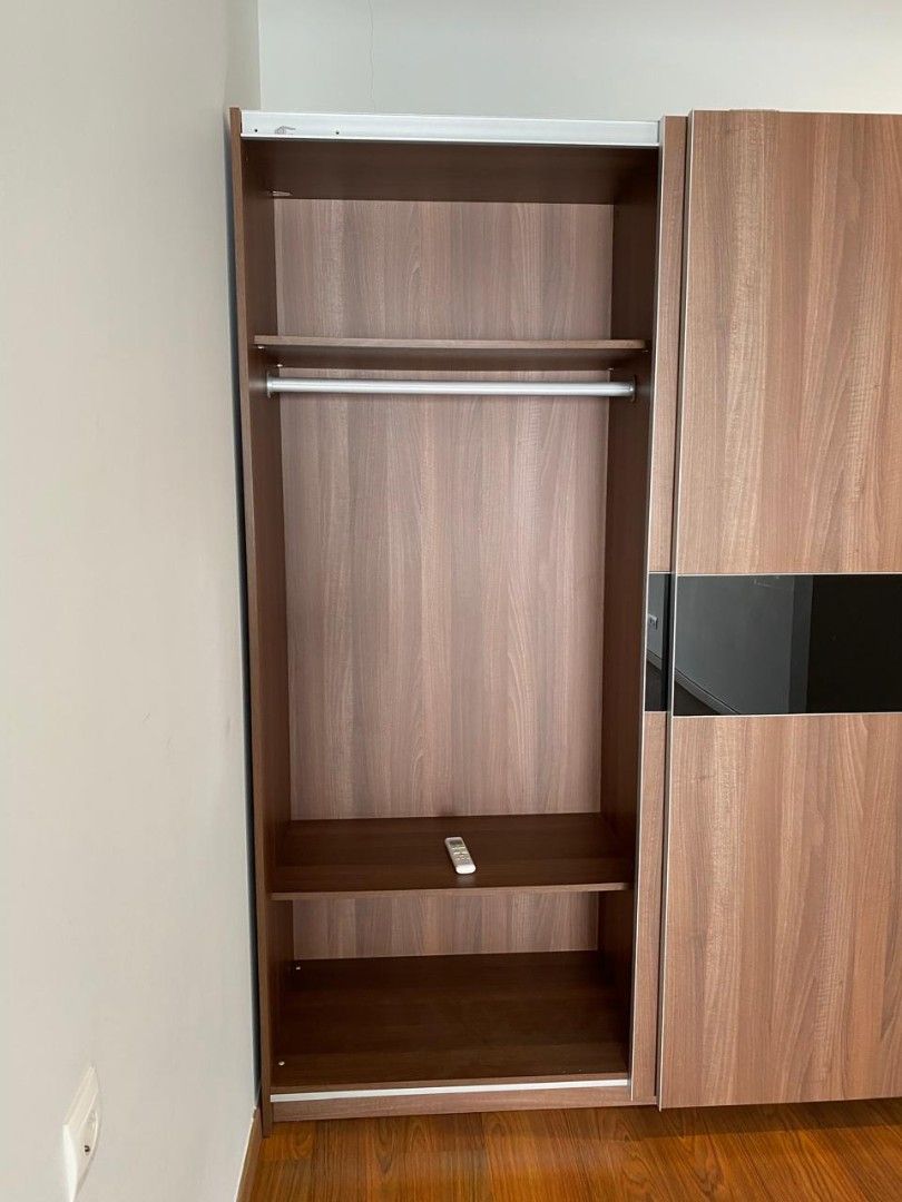 CELLINI WARDROBE /Lemari Pakaian CELLINI ukuran 180 like new, Perabotan ...