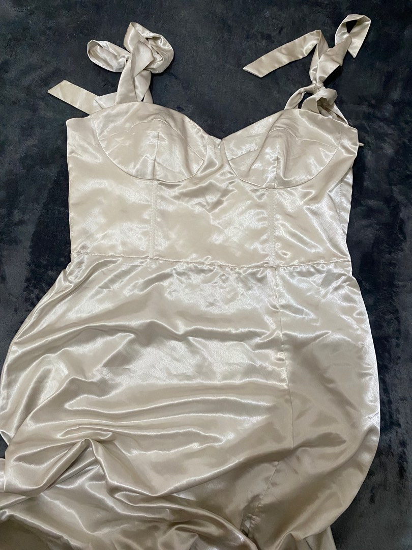 divided brand super ganda, Women's Fashion, Dresses & Sets, Dresses on ...