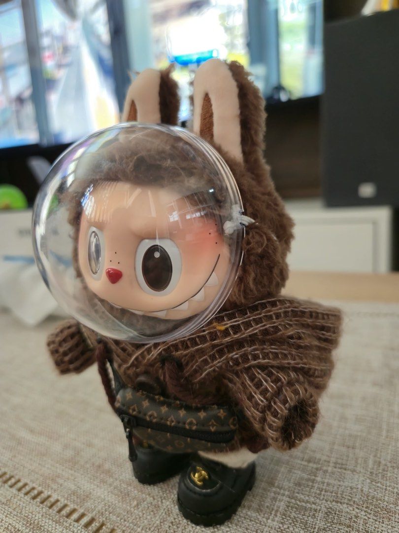 FACE SHIELD LABUBU / PELINDUNG LABUBU, Toys & Collectibles, Mainan di ...