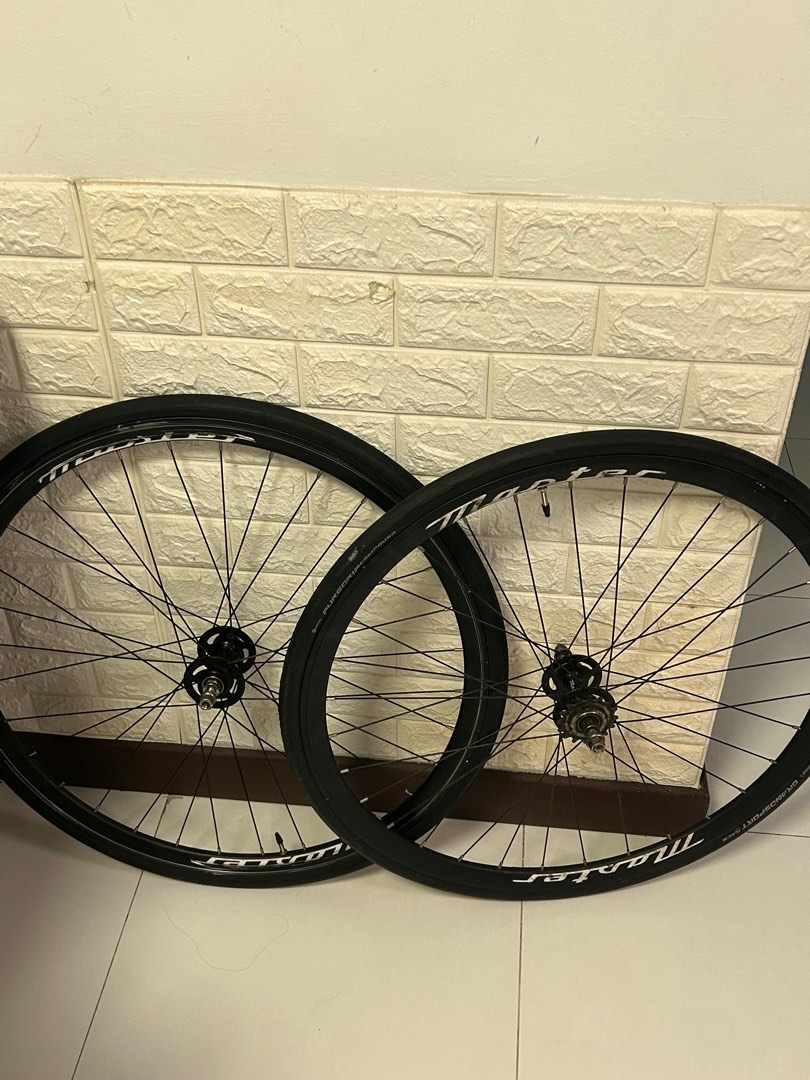 Master fixie wheelset, Sports Equipment, Bicycles & Parts, Bicycles on ...