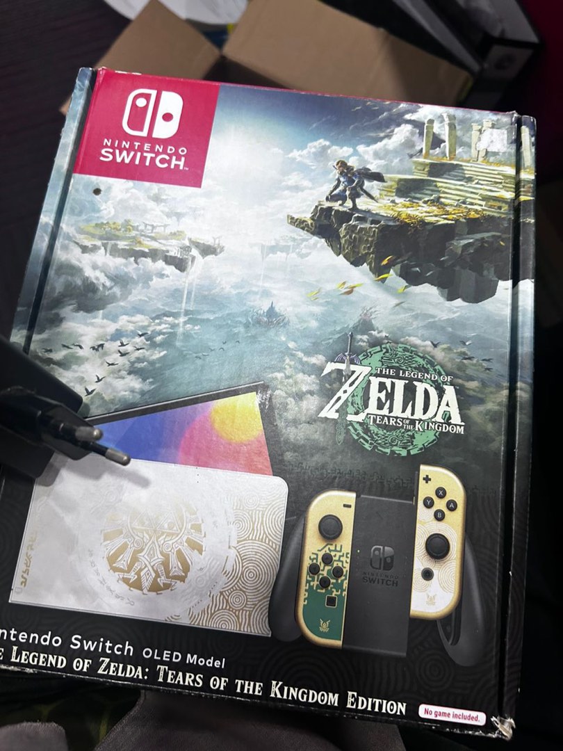 Nintendo Switch Oled Zelda TOTK edition c/w SSBU game, Video Gaming ...