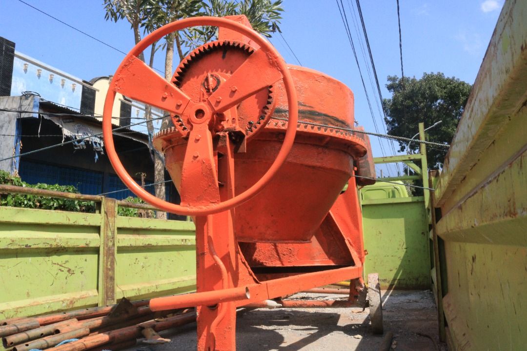 Sewa Molen Cor / Mixer Beton / Alat Pengaduk Beton Kapasitas Besar Dan ...
