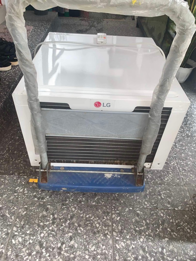 Used LG window type aircon inverter 1.5hp, Car Parts & Accessories ...